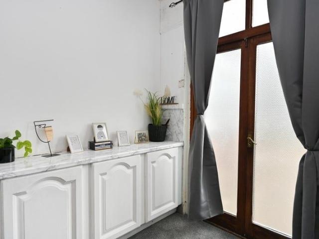 Room in a Shared House, Morden Road, SW19