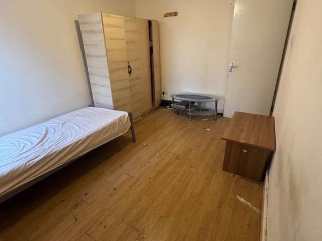 Room in a Shared House, Mortlake Road, IG1