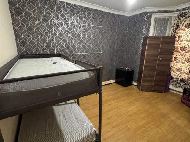 Room in a Shared House, Mortlake Road, IG1