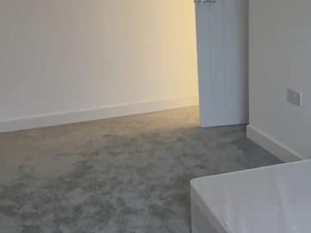 Room in a Shared House, Mortlake Road, IG1