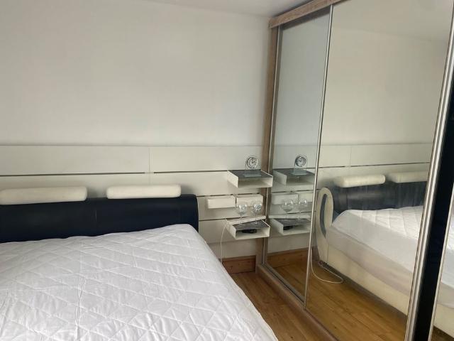 Room in a Shared House, Newbury Park, IG2