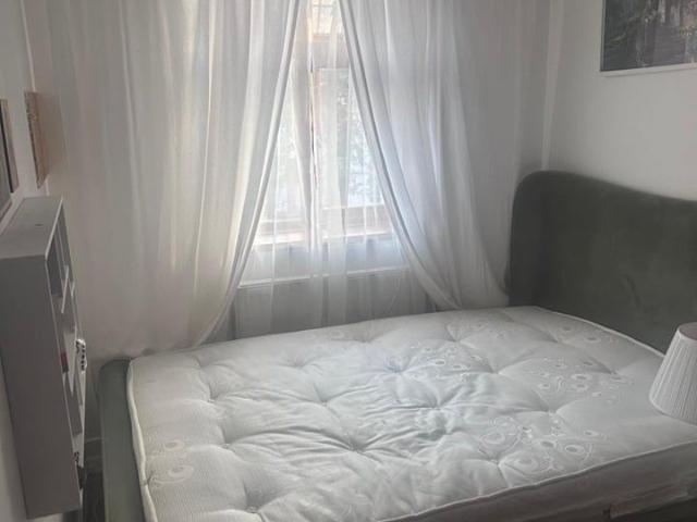 Room in a Shared House, Netherfield Gardens, IG11