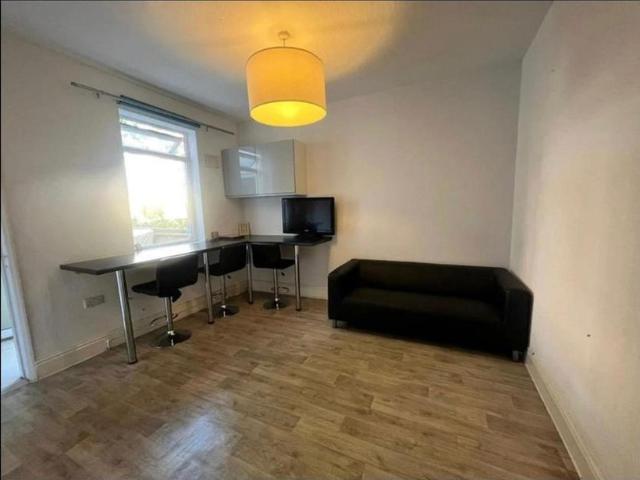 Room in a Shared House, Noel St, NG7