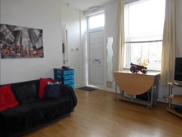 Room in a Shared House, Norman Row, LS5