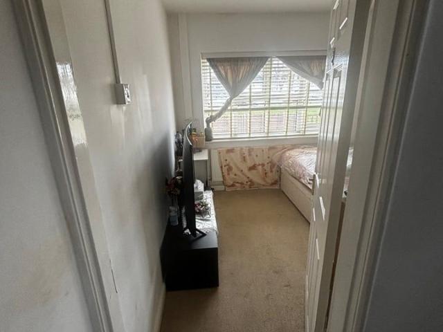 Room in a Shared House, Norbury Avenue, CR7