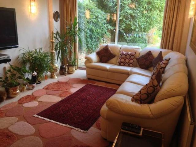 Room in a Shared House, North Of Ealing Broadway, W5