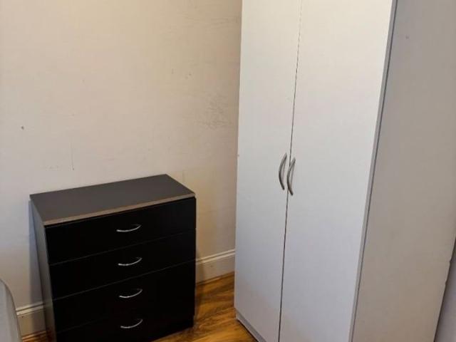 Room in a Shared House, Northumberland Road, E17