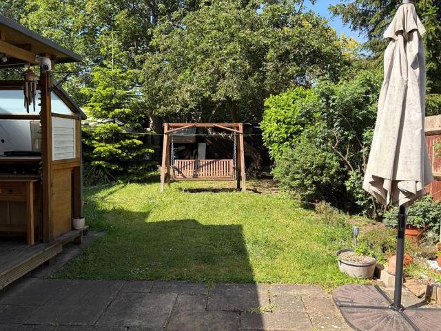 Room in a Shared House, Nowell Road, SW13