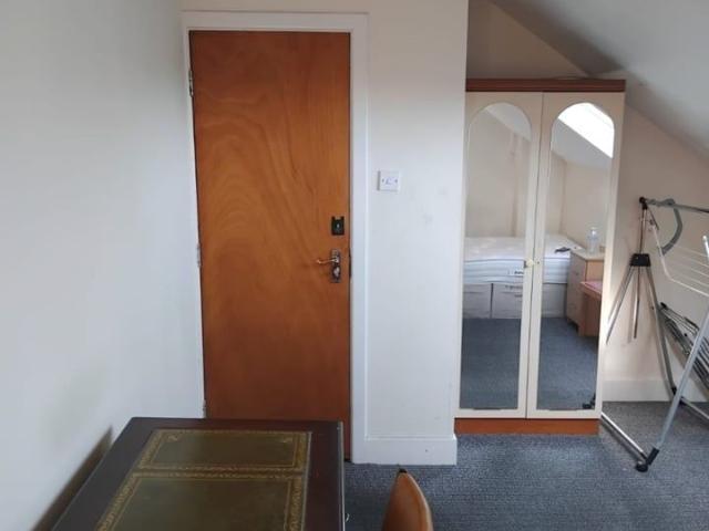 Room in a Shared House, Otley Road, LS6