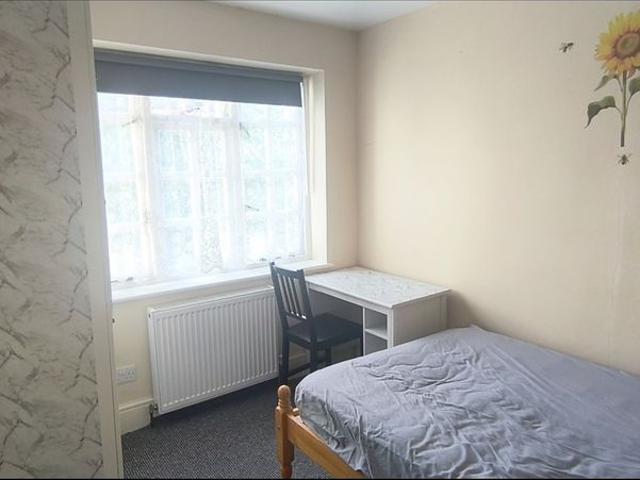 Room in a Shared House, Oakington Avenue, HA9
