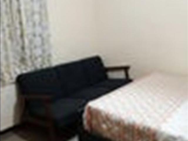 Room in a Shared House, Oaklands Park Avenue, IG1