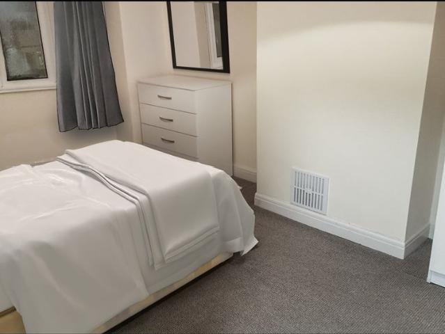 Room in a Shared House, Old Oscott Hill, B44