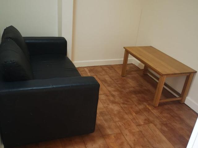 Room in a Shared House, Atlantic Road, B44