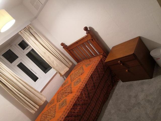 Room in a Shared House, Abbotts Drive, HA0