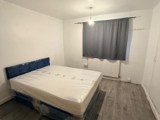 Room in a Shared House, Ada Gardens, E15