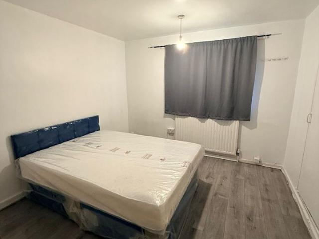 Room in a Shared House, Ada Gardens, E15