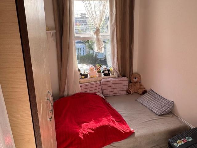 Room in a Shared House, Albany Road, E12