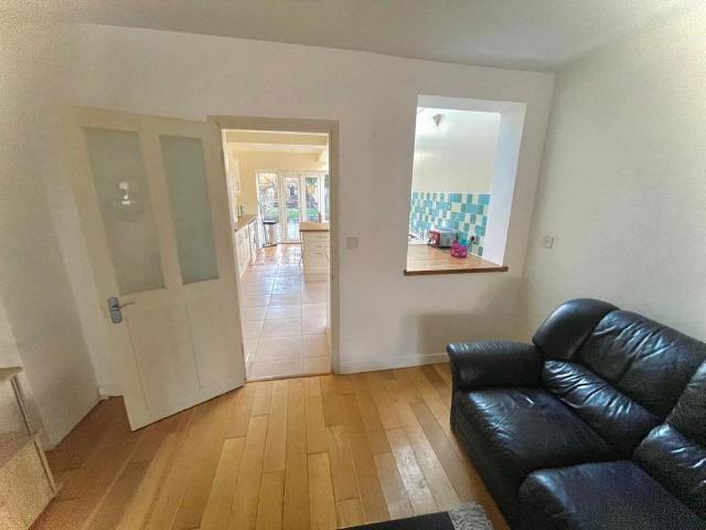 Room in a Shared House, Albion Road, TW3