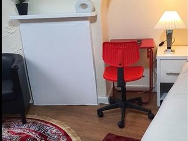 Room in a Shared House, Alfreton Road, NG7
