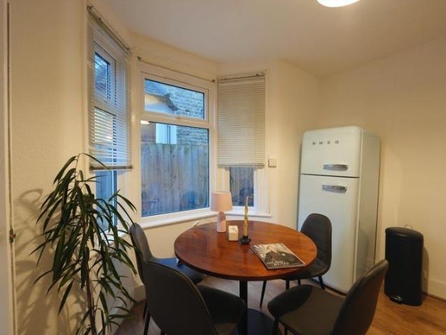 Room in a Shared House, Alloa Road, SE8