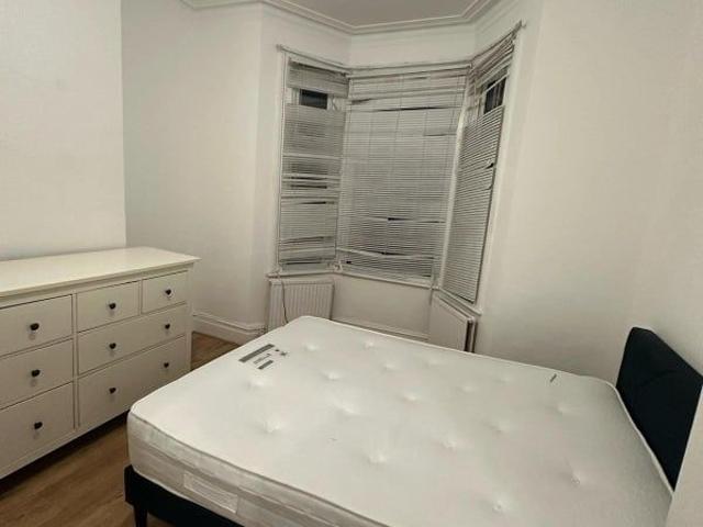 Room in a Shared House, Alloa Road, SE8