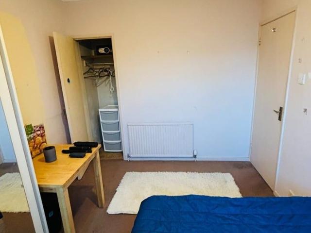 Room in a Shared House, Amazing Double Room In Fulham, SW6