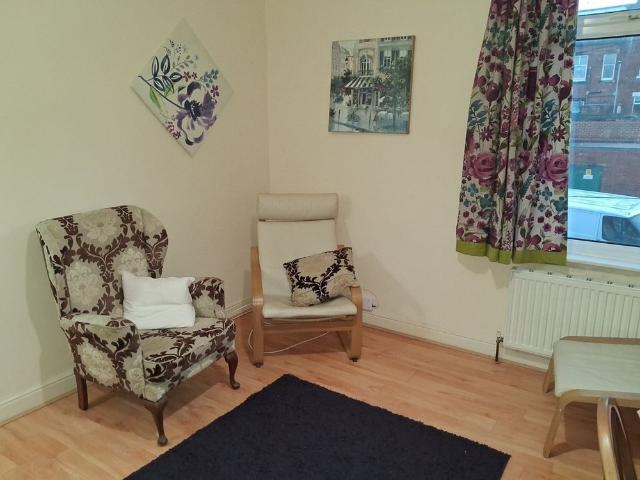 Room in a Shared House, Aston St, LS13