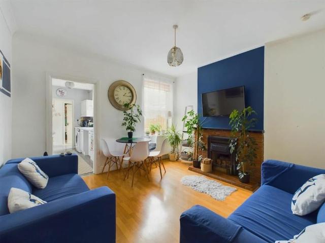 Room in a Shared House, Burgass Road, NG3