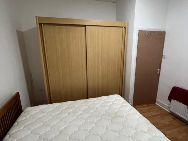 Room in a Shared House, Balfour Road, IG1