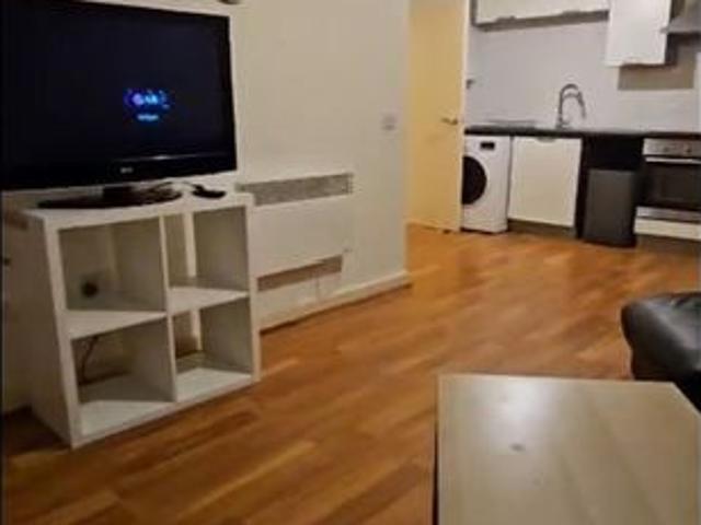 Room in a Shared House, Bankwell St, M15