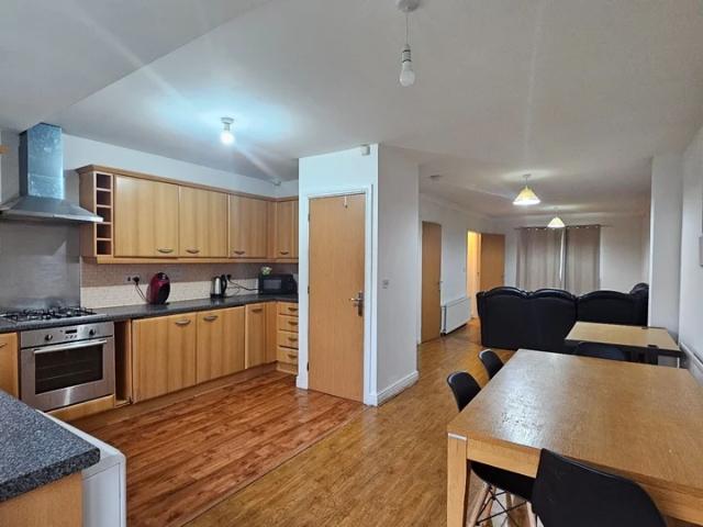Room in a Shared House, Bankwell Street, M15