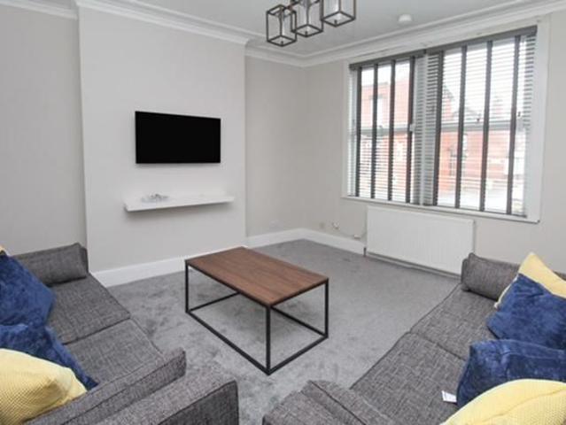 Room in a Shared House, Beechwood View, LS4