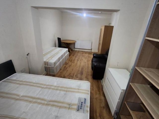Room in a Shared House, Beechwood Avenue, HA2