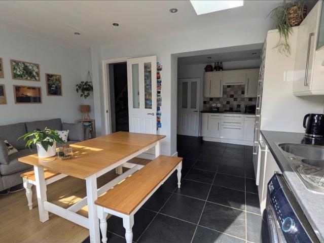 Room in a Shared House, Beeleigh Road, SM4