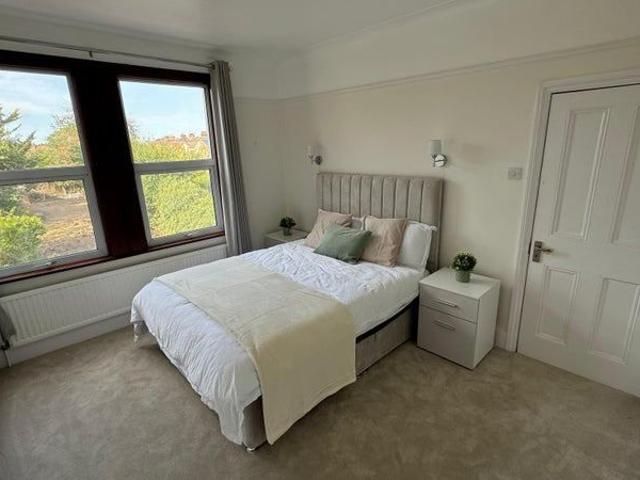 Room in a Shared House, Benton Road, IG1