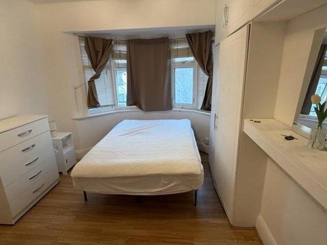 Room in a Shared House, Berne Road, CR7
