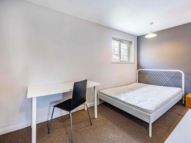 Room in a Shared House, Bluecoat Close, NG1