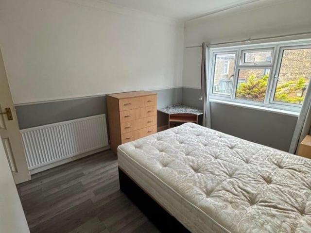 Room in a Shared House, Bolton Road, E15