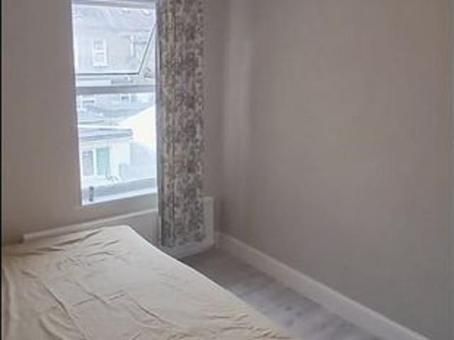 Room in a Shared House, Boundary Road, E13