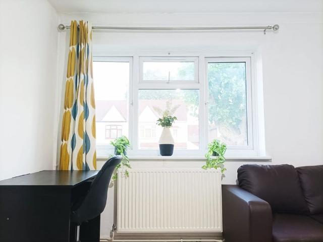 Room in a Shared House, Braemar Avenue, HA0