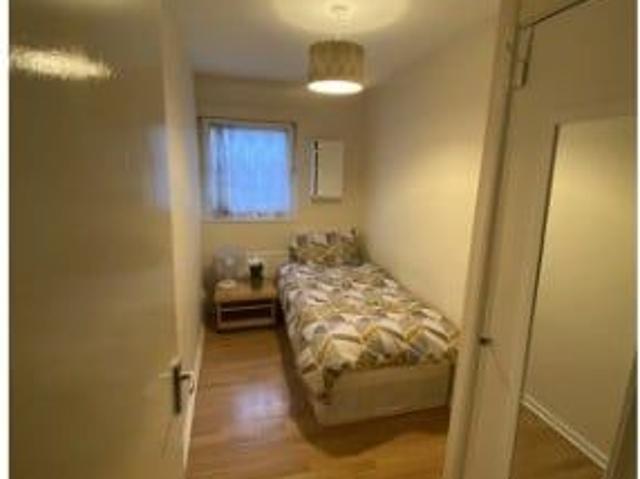 Room in a Shared House, Brecon Road, W6