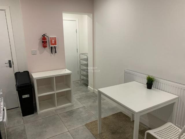 Room in a Shared House, Brill Close, CV4