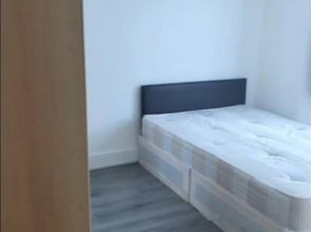 Room in a Shared House, Britannia Road, IG1