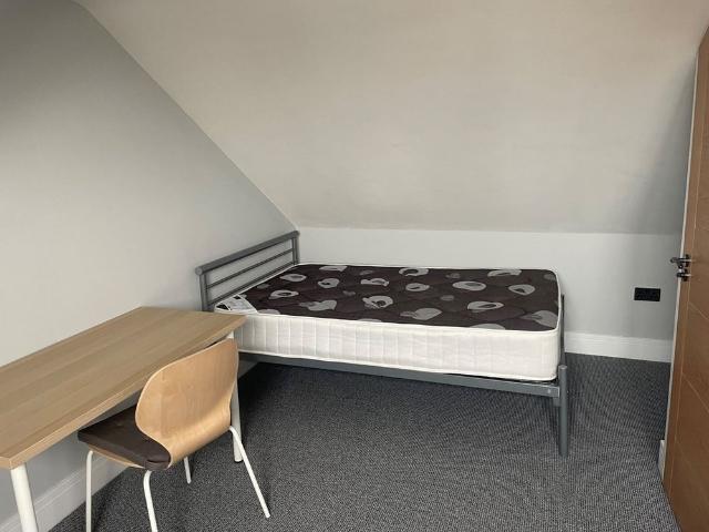 Room in a Shared House, Brook Road, BS16