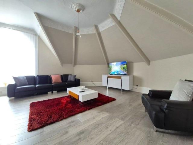 Room in a Shared House, Broomfield Road, S10