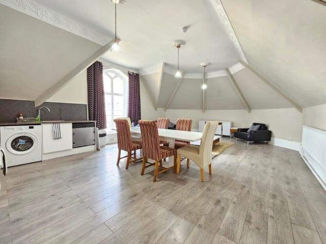 Room in a Shared House, Broomfield Road, S10