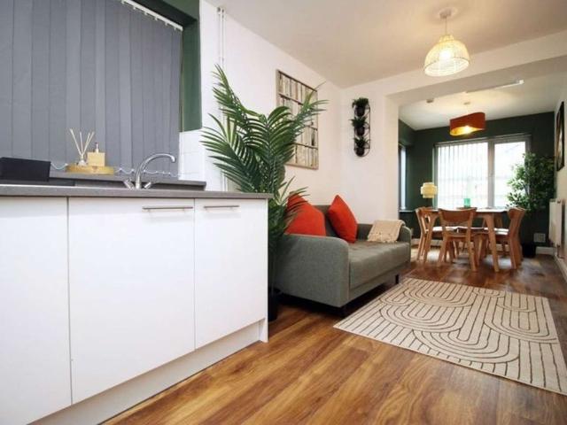 Room in a Shared House, Brunswick Street Room 2