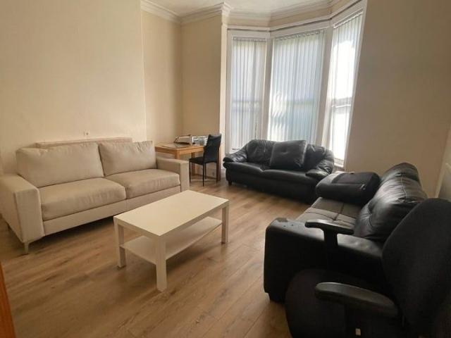 Room in a Shared House, Brudenell View, LS6