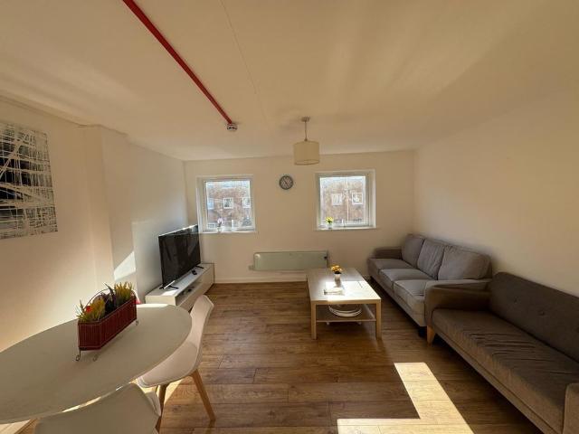 Room in a Shared House, Cyclops Mews, E14