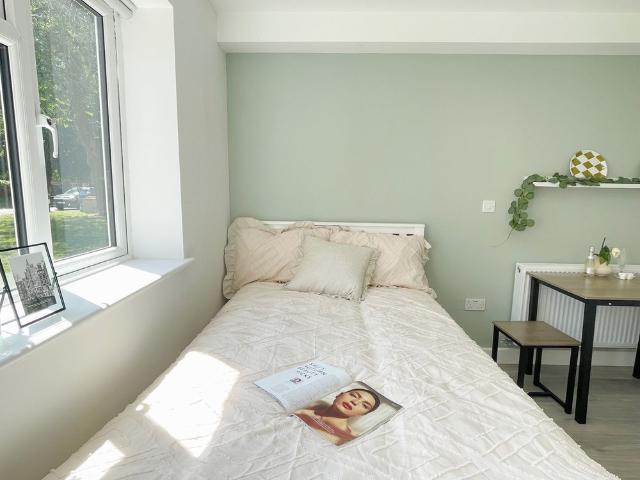 Room in a Shared House, Centenary Road, CV4